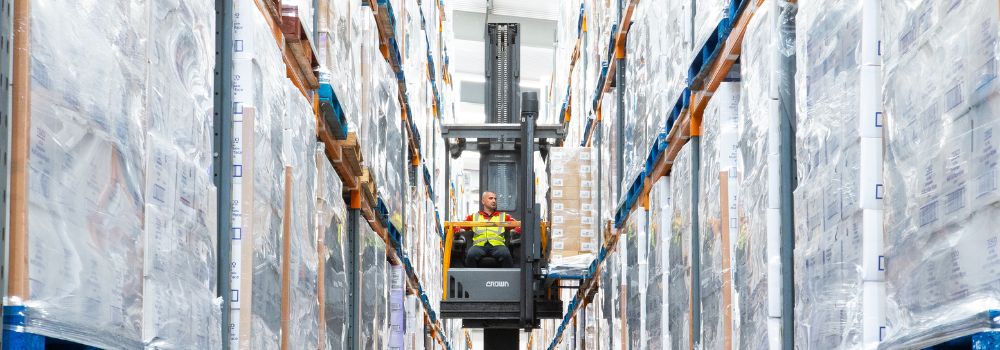 Customs warehousing benefits in the UK